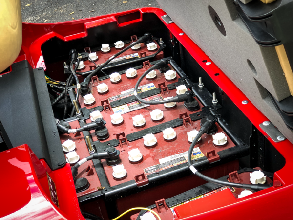 Which is better for my CAR dry battery or wet battery? - BRAVA